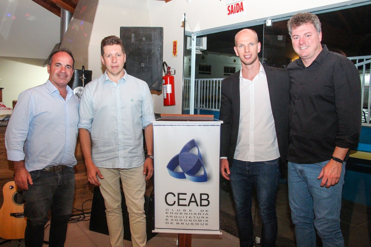 CEAB celebra 45 anos de fundação e empossa nova diretoria - CEAB