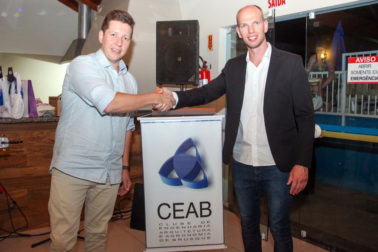 CEAB celebra 45 anos de fundação e empossa nova diretoria - CEAB